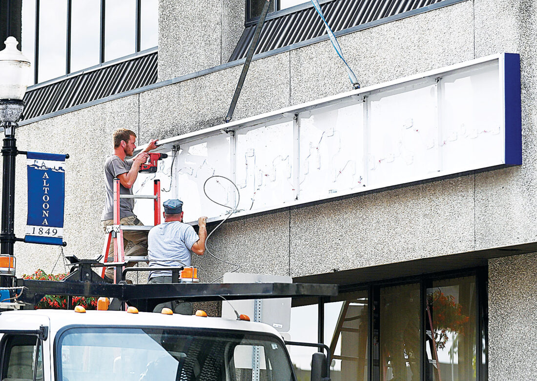 Sign on the line | News, Sports, Jobs - Altoona Mirror